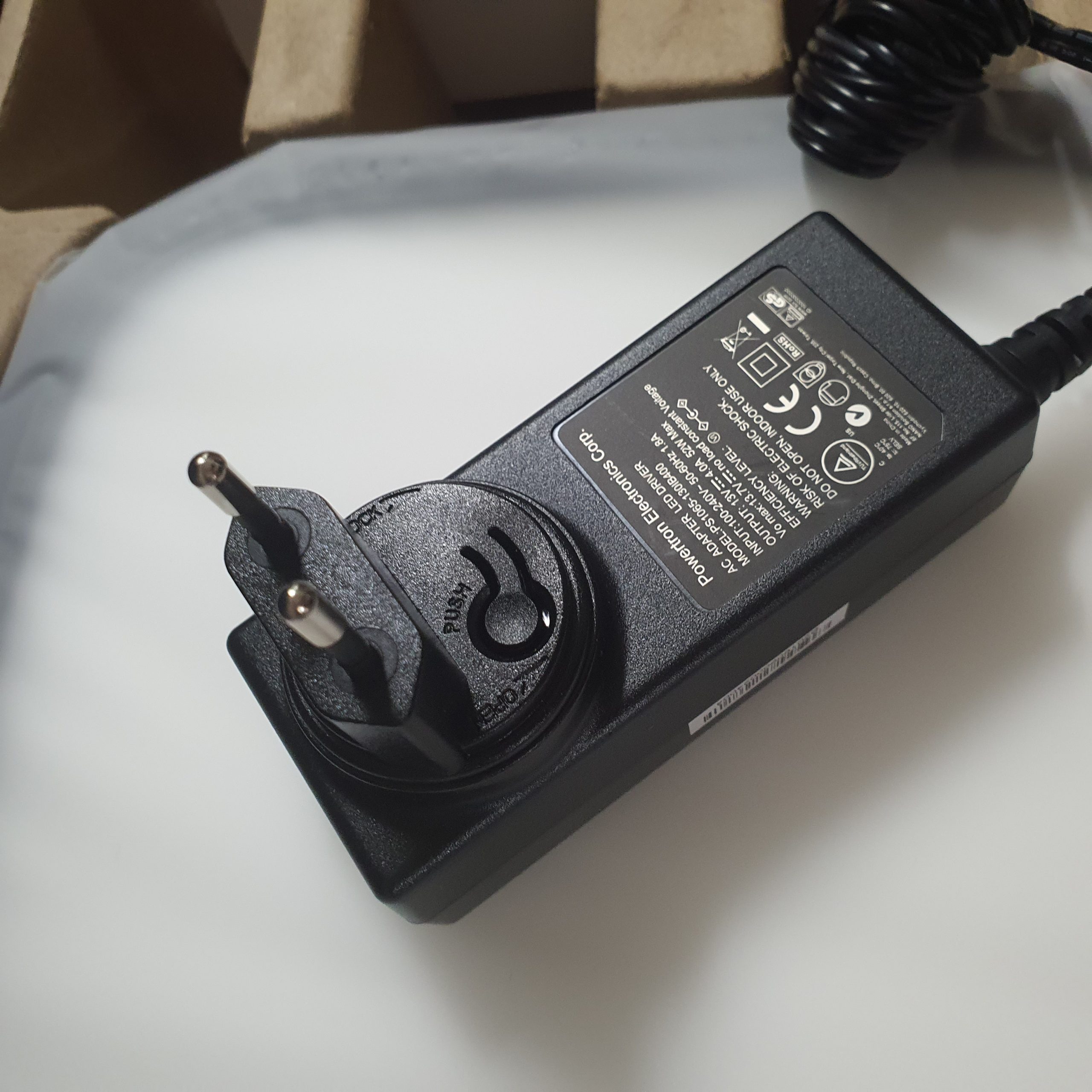 Unboxing and Reviewing the Elgato Key Lights~ – Atarabyte.com